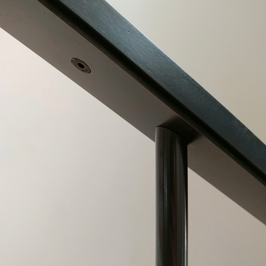 Blackened steel | Pivot